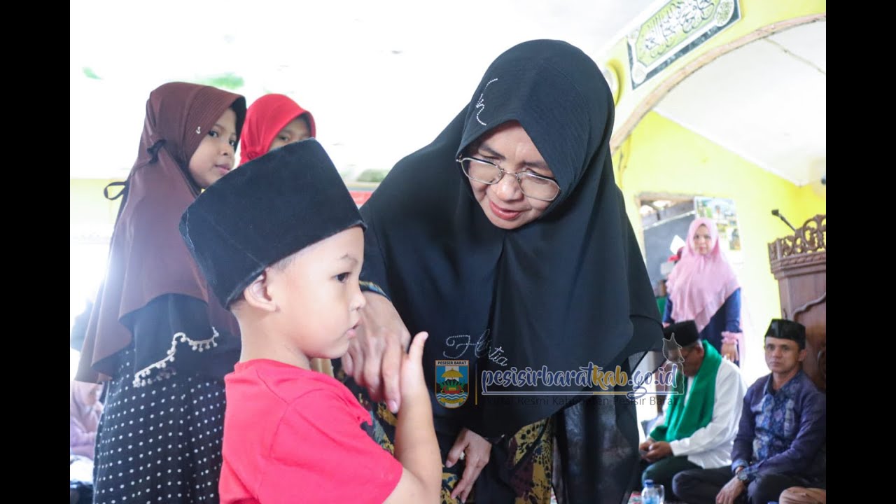 KETUA BKMT PESIBAR SEPTI HERI AGUSNAENI HADIRI PENGAJIAN RUTIN BULANAN ...