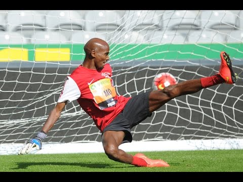 Mo Farah & Greg Rutherford Penalty Shoot Out Ahead Of The GNR 2015 ...