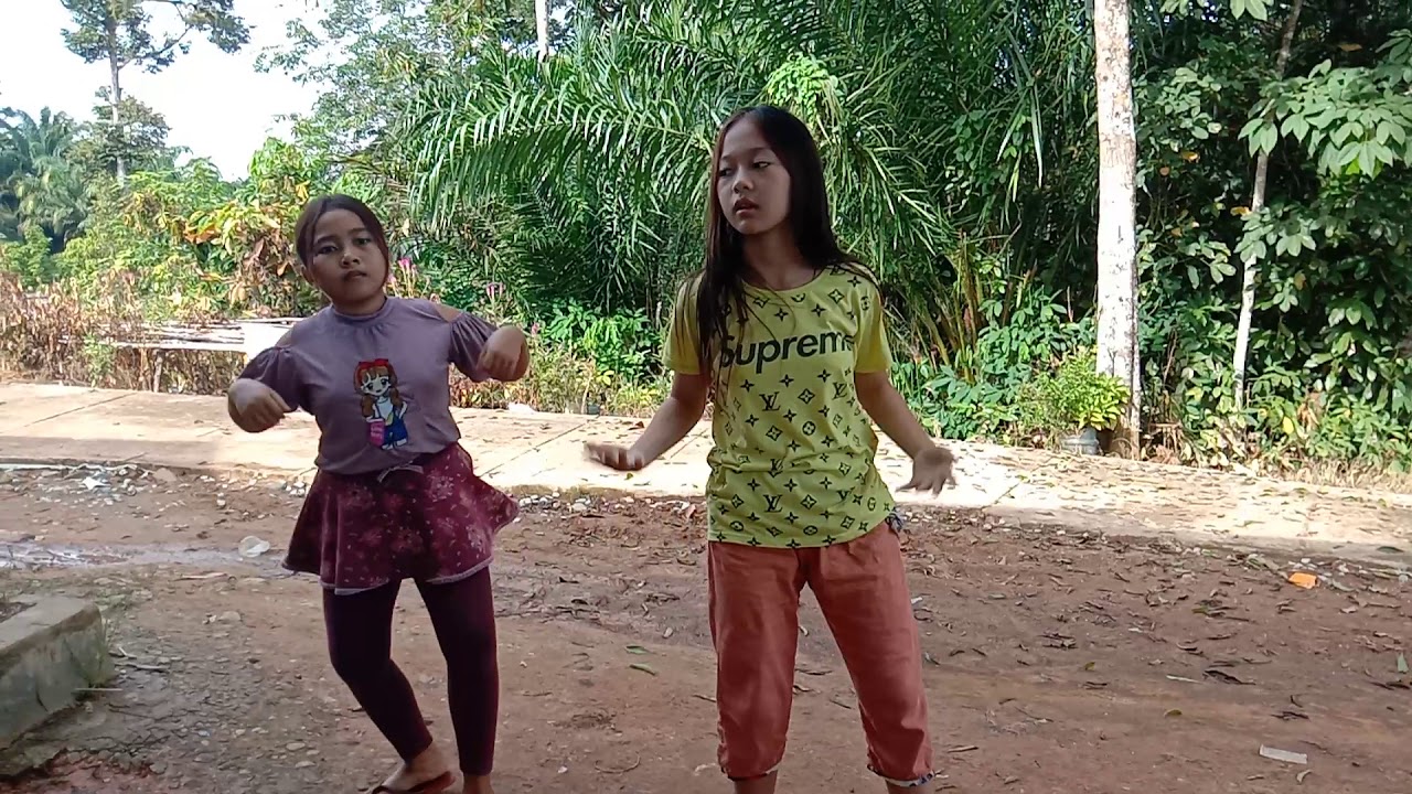 aurora dance - YouTube