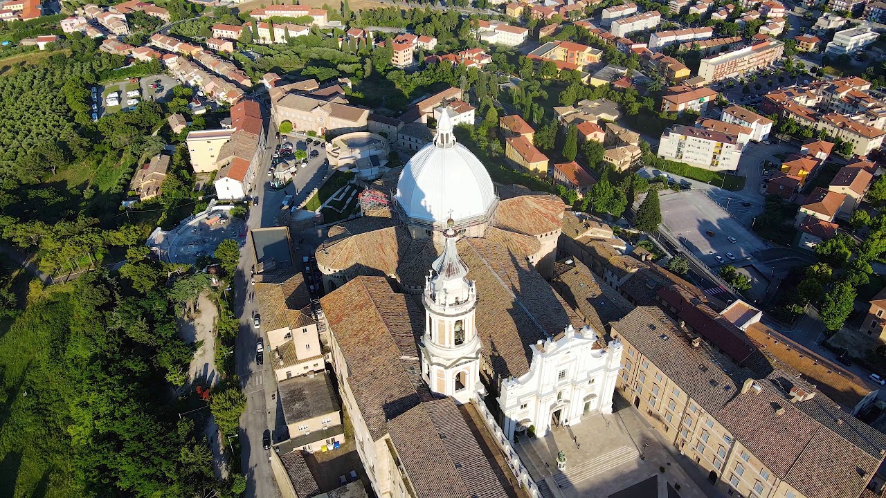 4K [LORETO e la sua BELLEZZA] - YouTube