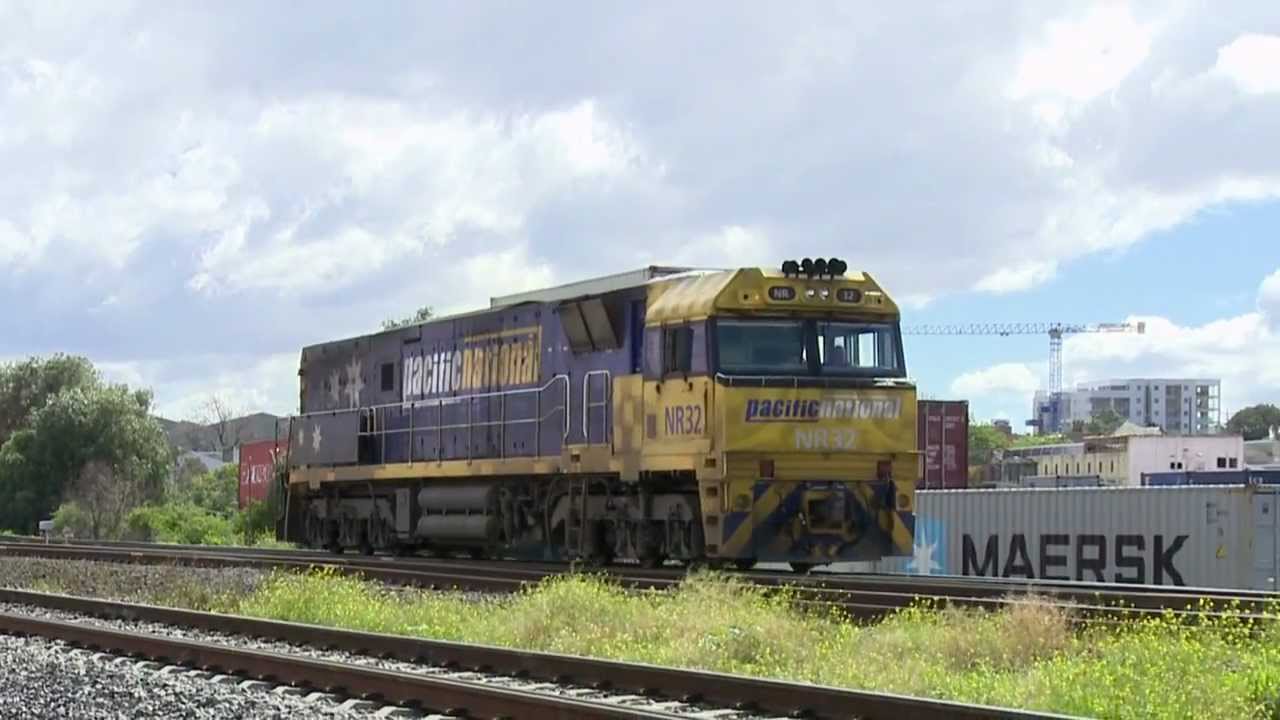 Pacific National & QR National Australian Diesel Locomotives At Dynon ...