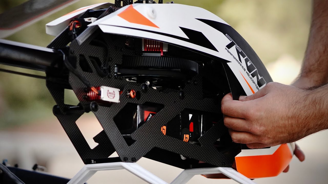 Flying Day with The Tron Helicopters Tron 7.0 / Azure 700 Blades - YouTube