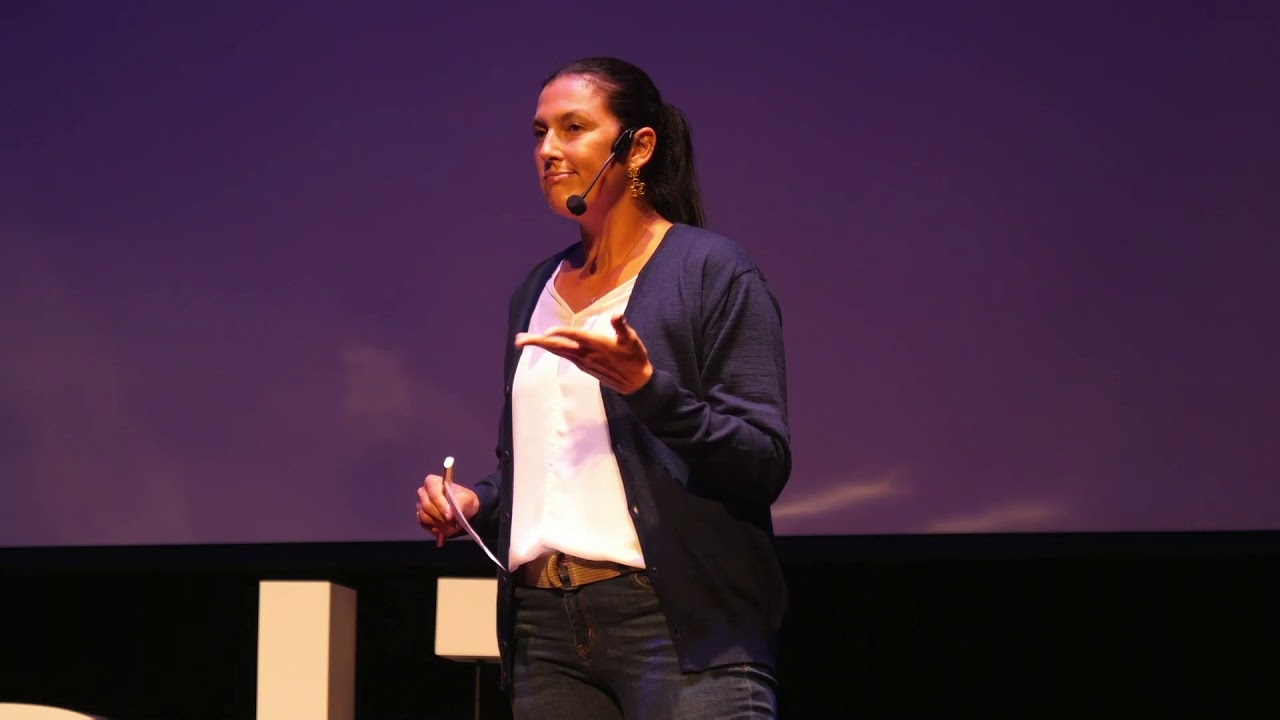 Yo Soy Esa Mamá | Ángela Velasco | TEDxCali - YouTube
