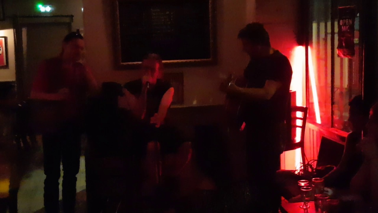 blues at the Rush Bar open mic in Paris - YouTube