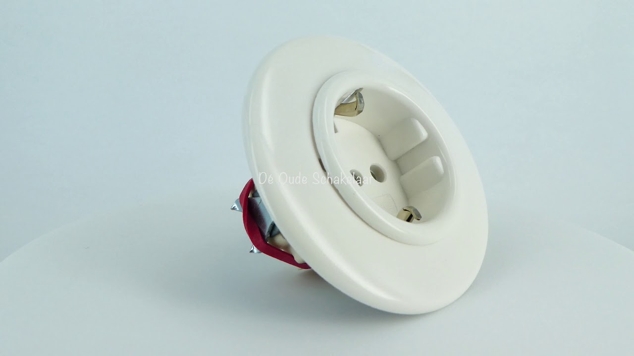 Wit bakeliet stopcontact rond - YouTube