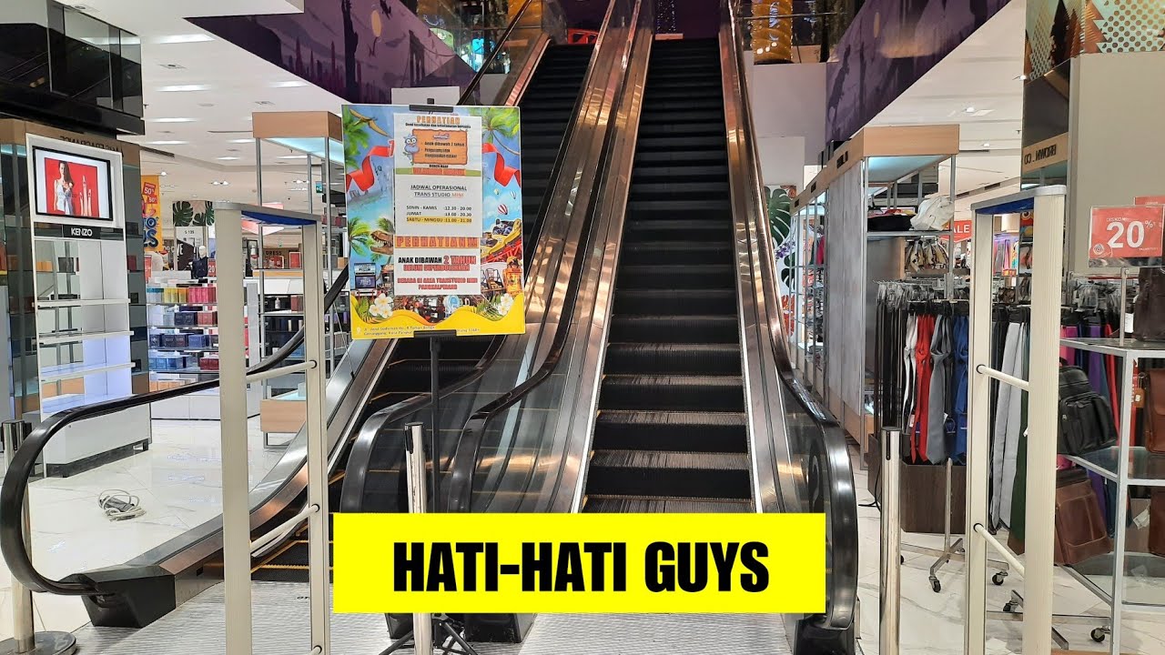 Tutorial Cara Naik Eskalator / Tangga Jalan - YouTube