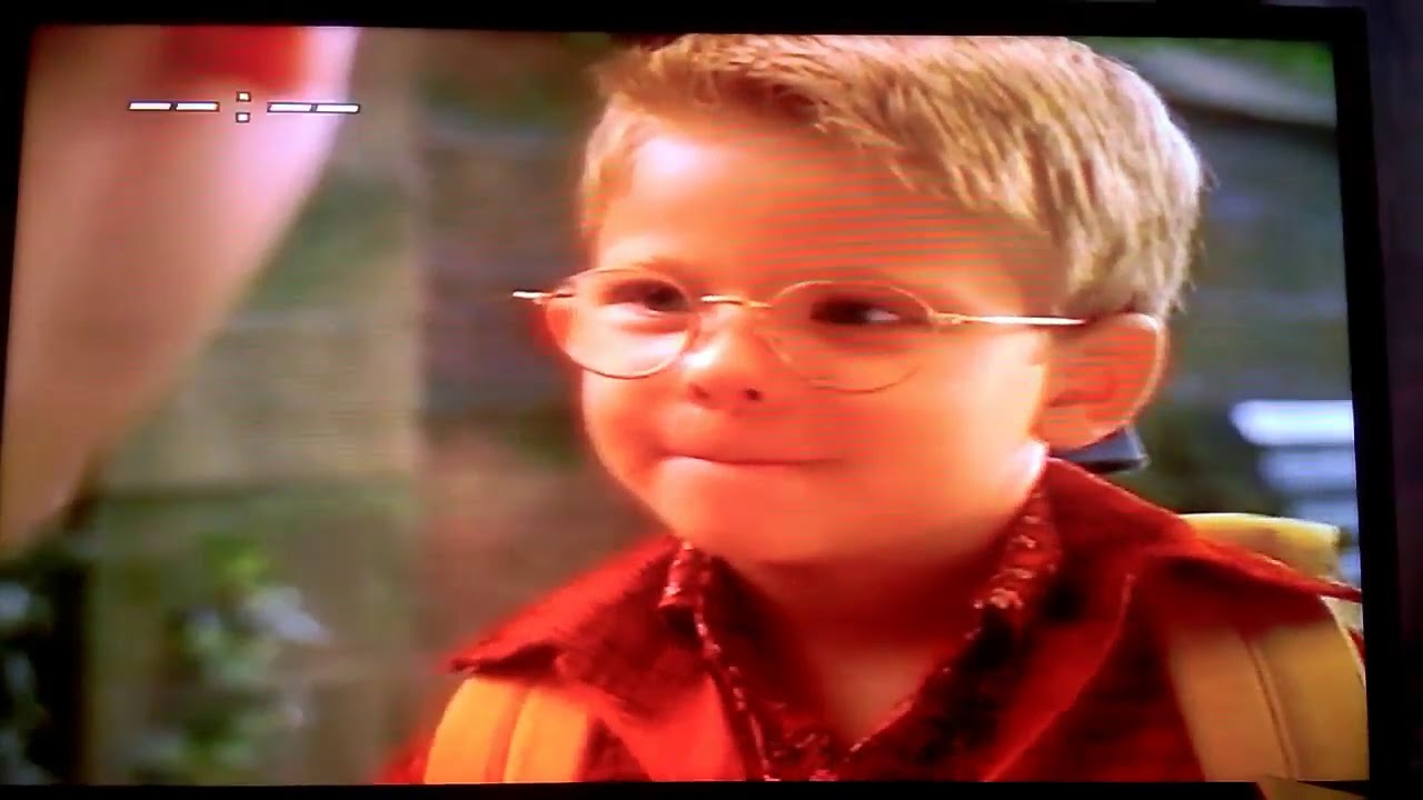 Opening And Closing To Stuart Little 1999 VHS Australia/2 - YouTube