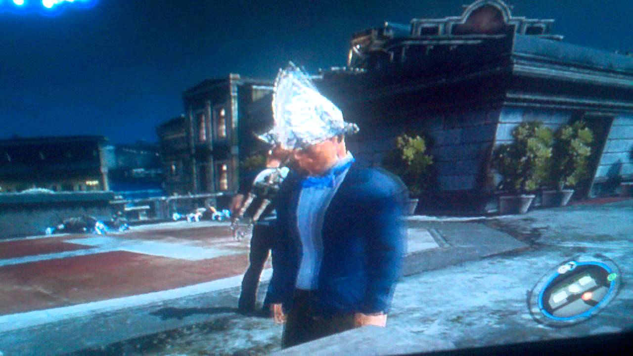 InFamous 2 Crazy Tin Foil Man - YouTube
