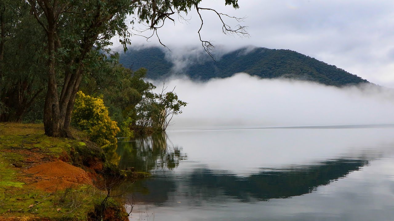 Tumut River Blowering Dam 100 Percent Full - YouTube