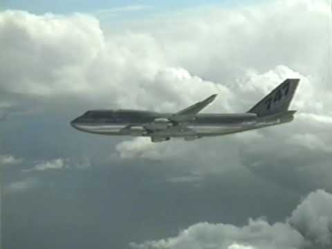 Boeing 747-400 Air to Air N401PW - YouTube