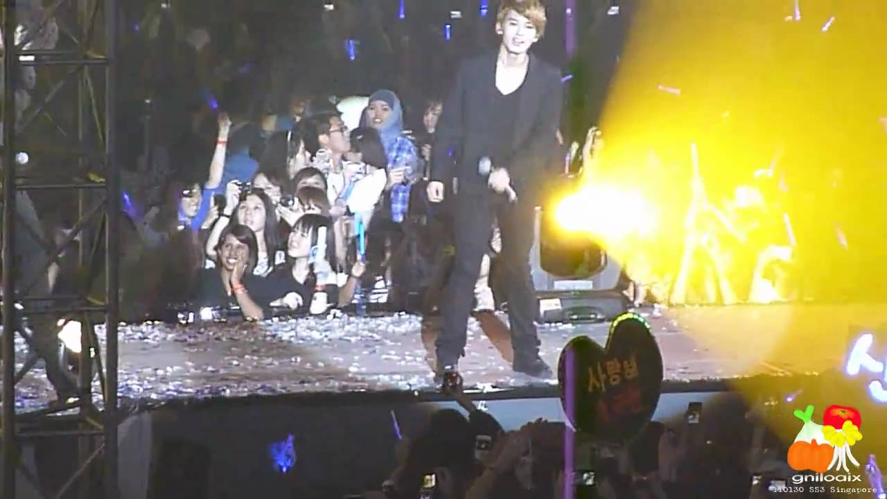 [Fancam] 110130 Super Junior SS3 Singapore - Dancing Out - YouTube