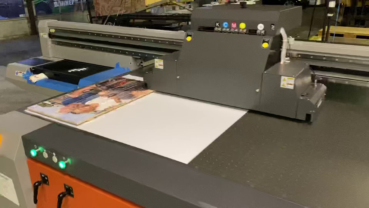 Fluid Color (Handtop) Flatbed Printer - YouTube