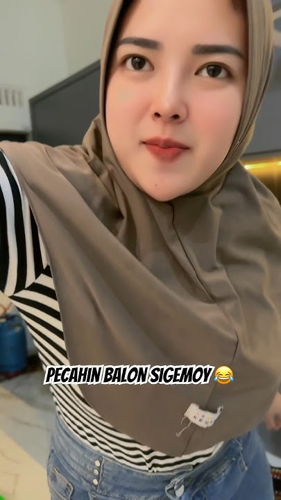 Letusin balon didepan sigemoy - YouTube