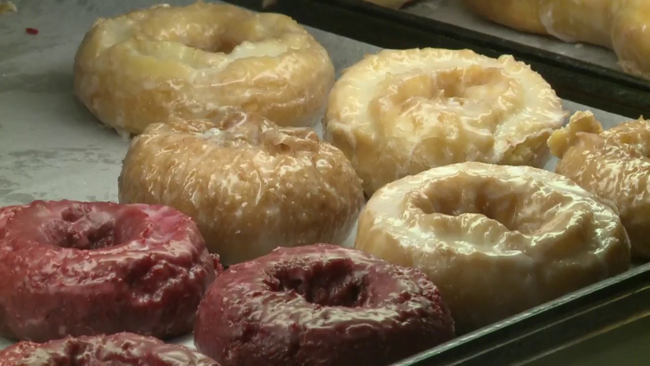 Frank's Food Picks - Pharaoh's Donuts - YouTube