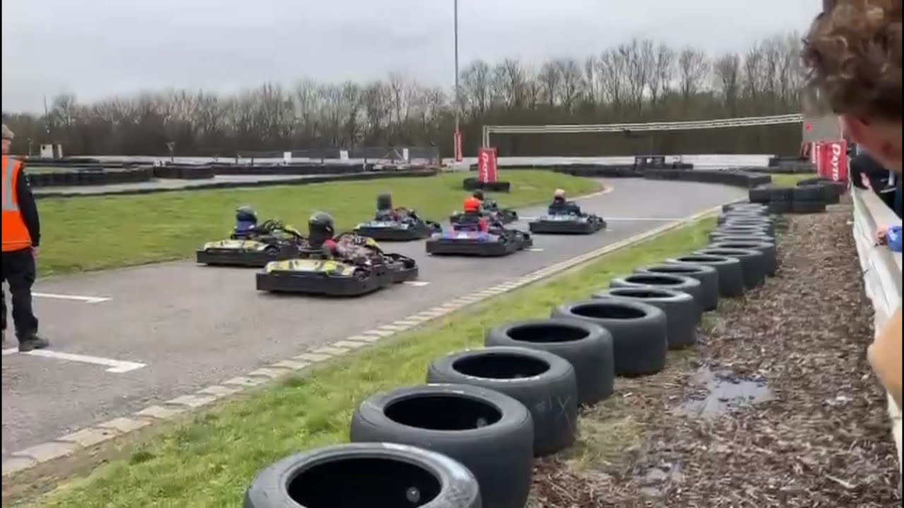 Two Race starts at Daytona Milton Keynes | Britishracingreen - YouTube