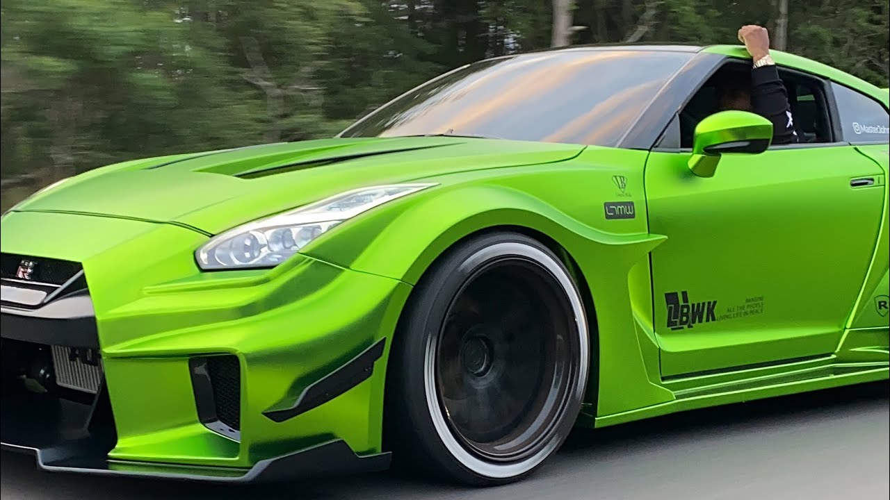 Liberty Walk R35 GTR V2 - YouTube