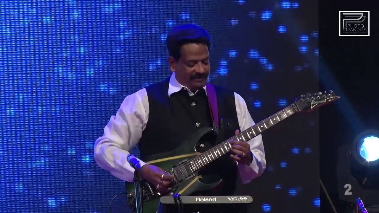 Amazing performance by Bollywood Musicians Rishi Kapoor Live in Concert ...