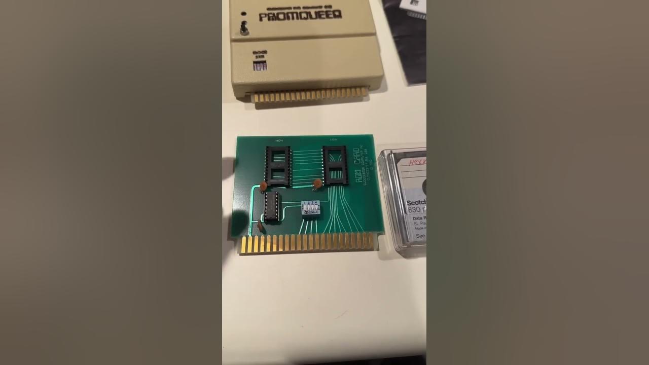 Vintage PromQueen EPROM programmer for the Commodore VIC-20 - YouTube