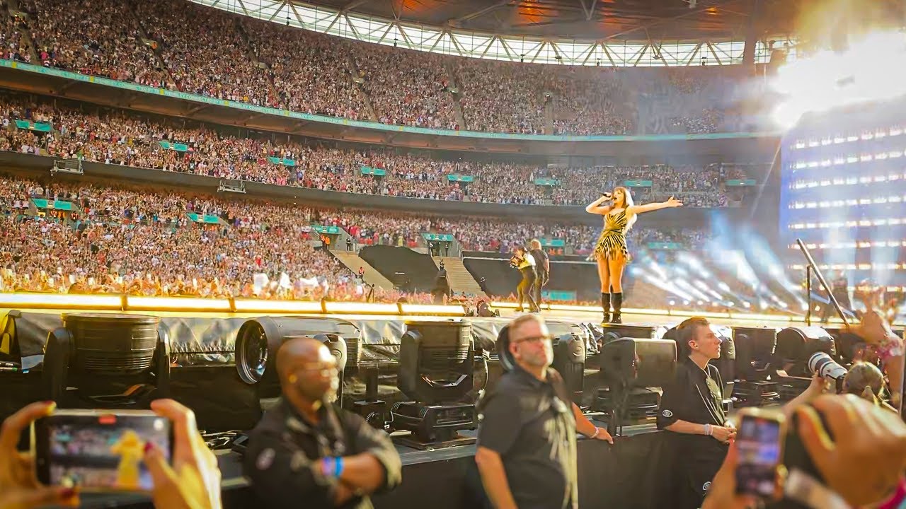 Taylor Swift - Love Story - Live from the Front Row at the Eras Tour ...