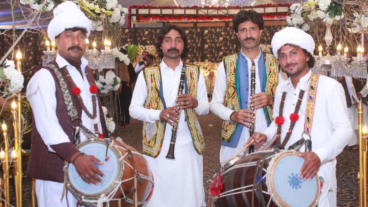 new banu parogram amir merij hall pashto video - YouTube