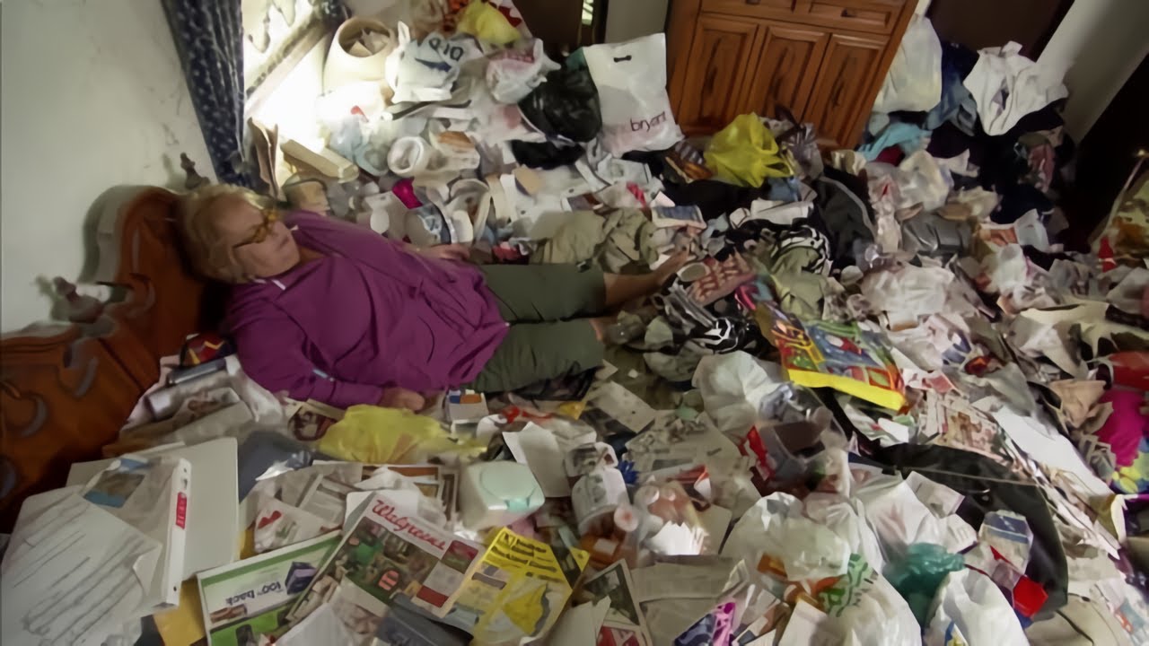 Some of them are depressed and some of them are lazy🥴The messiest house ...