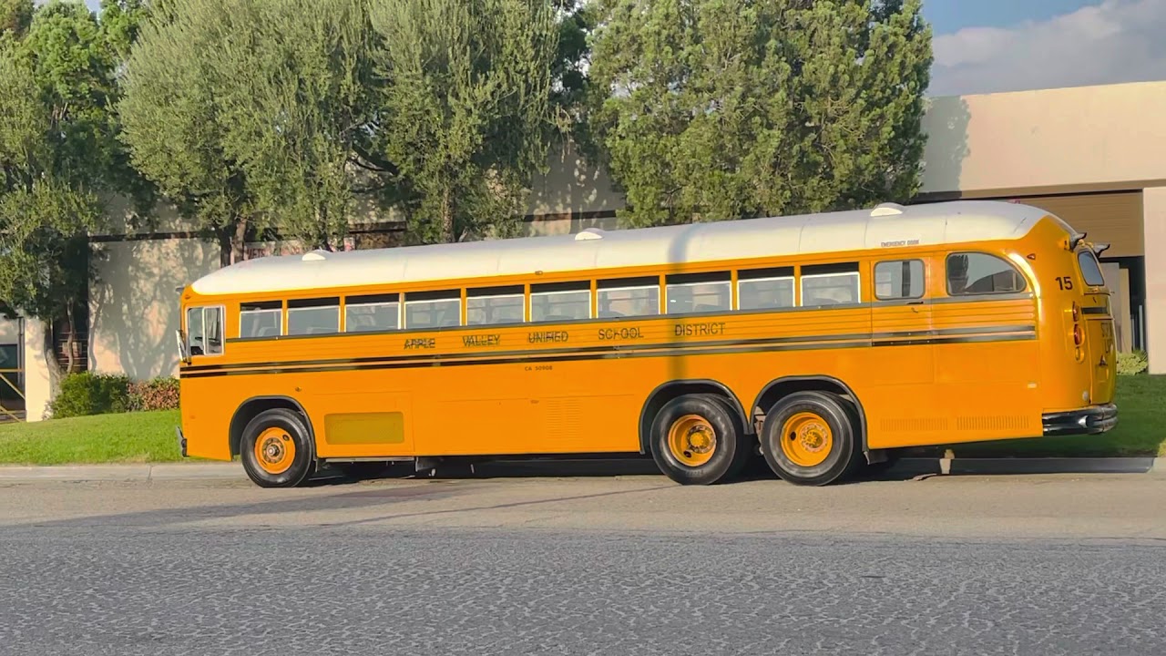 1981 Crown Tandem Axle Bus, Ten Speed wailing. Jimmy driving - YouTube