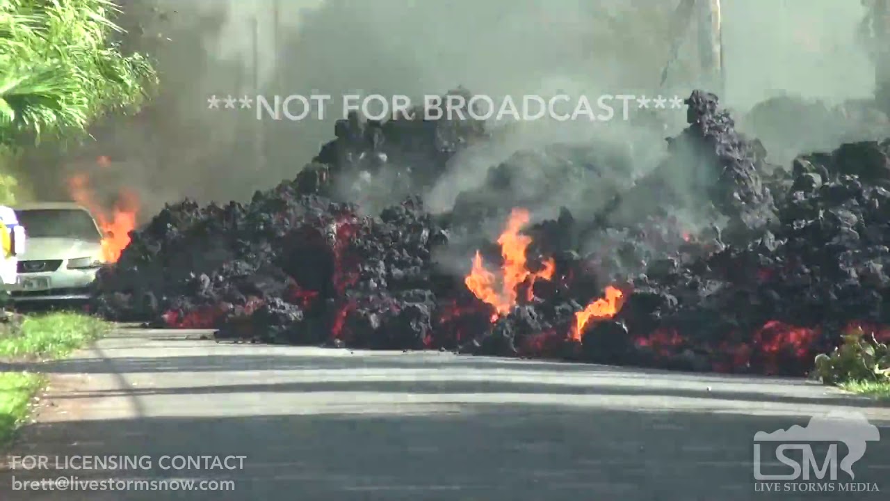 5-6-2018 Leilani Estates, Hi Time Lapse of giant lava flow consuming ...
