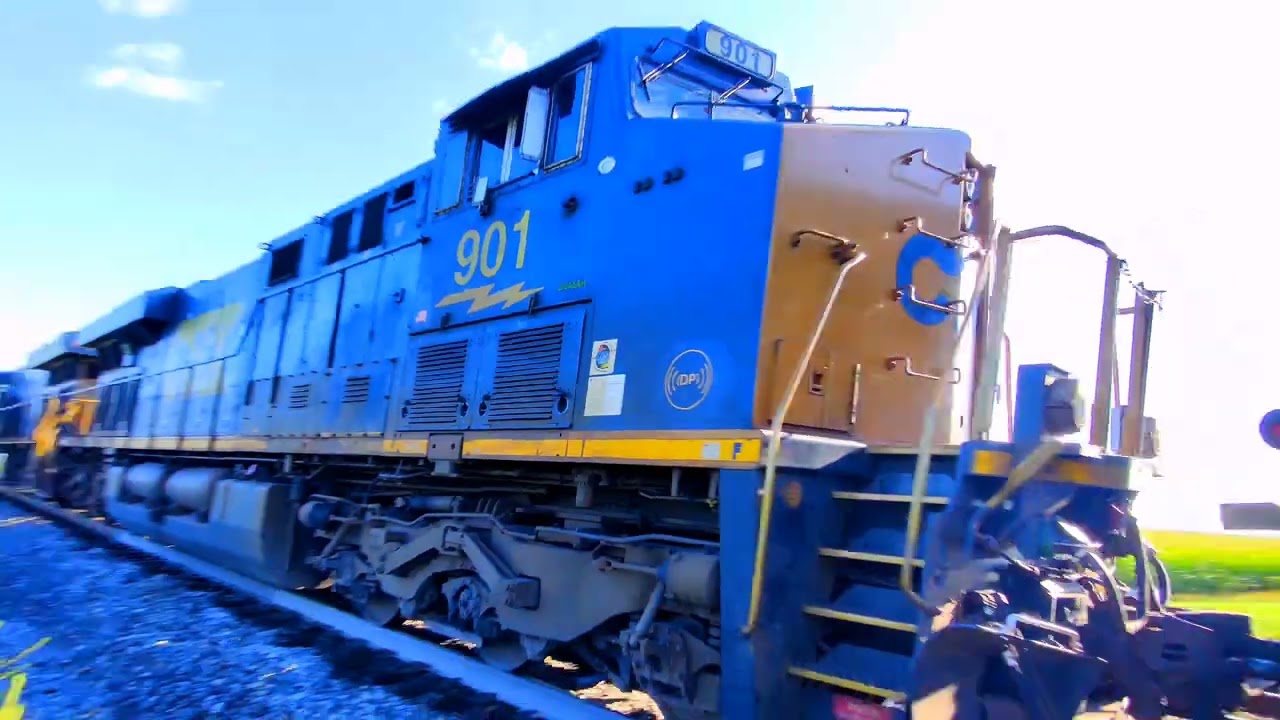 CSX 3272 ET44AH & CSX 901 ES44AH Train Engines - YouTube