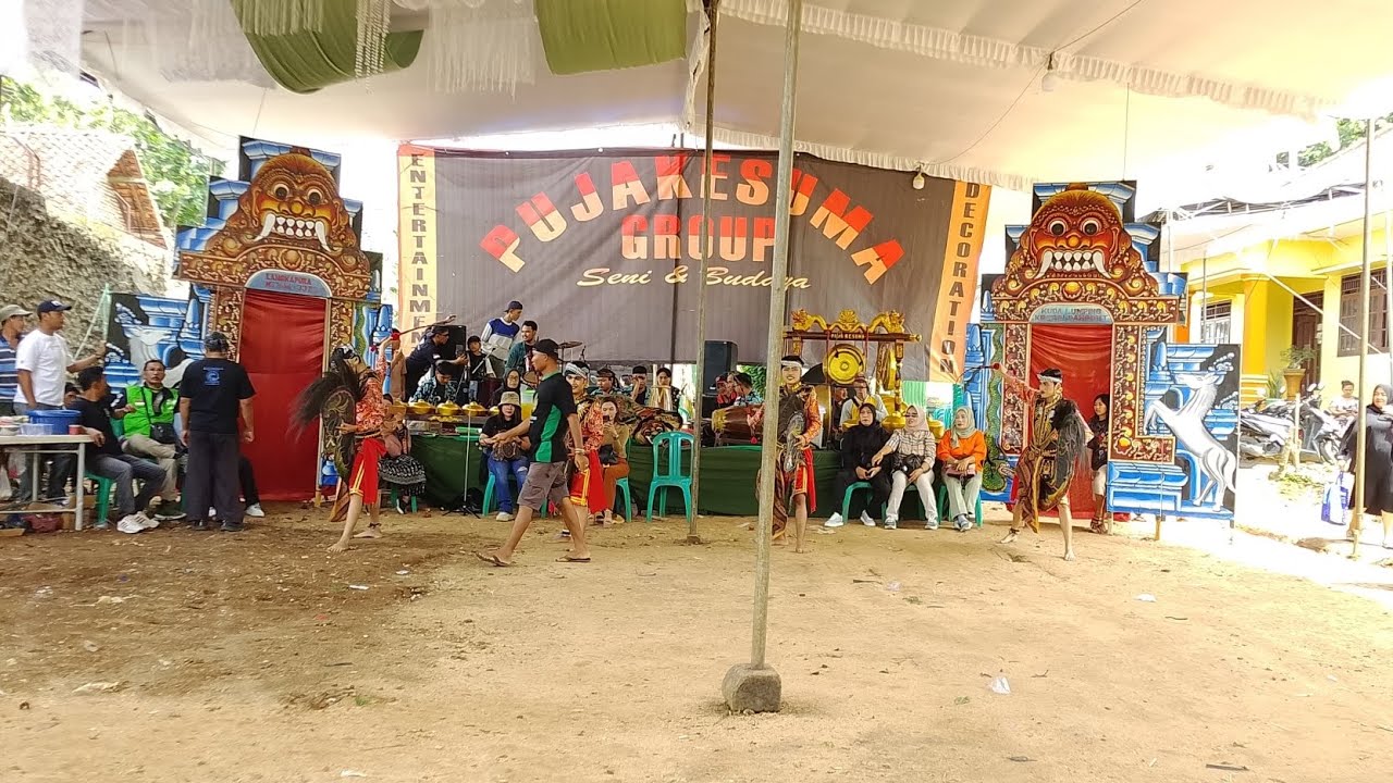 Tarian pembuka Senterewe sek esek jaranan dangdut kreasi Turonggo puja ...