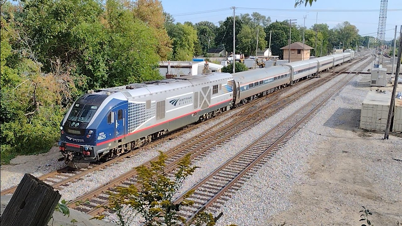 Amtrak SC-44 Charger 4625 west at Rondout, Illinois on September 10 ...