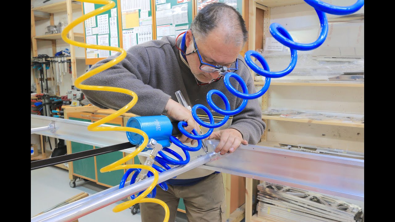 CARBON CUB - BUILDING THE WINGS - YouTube