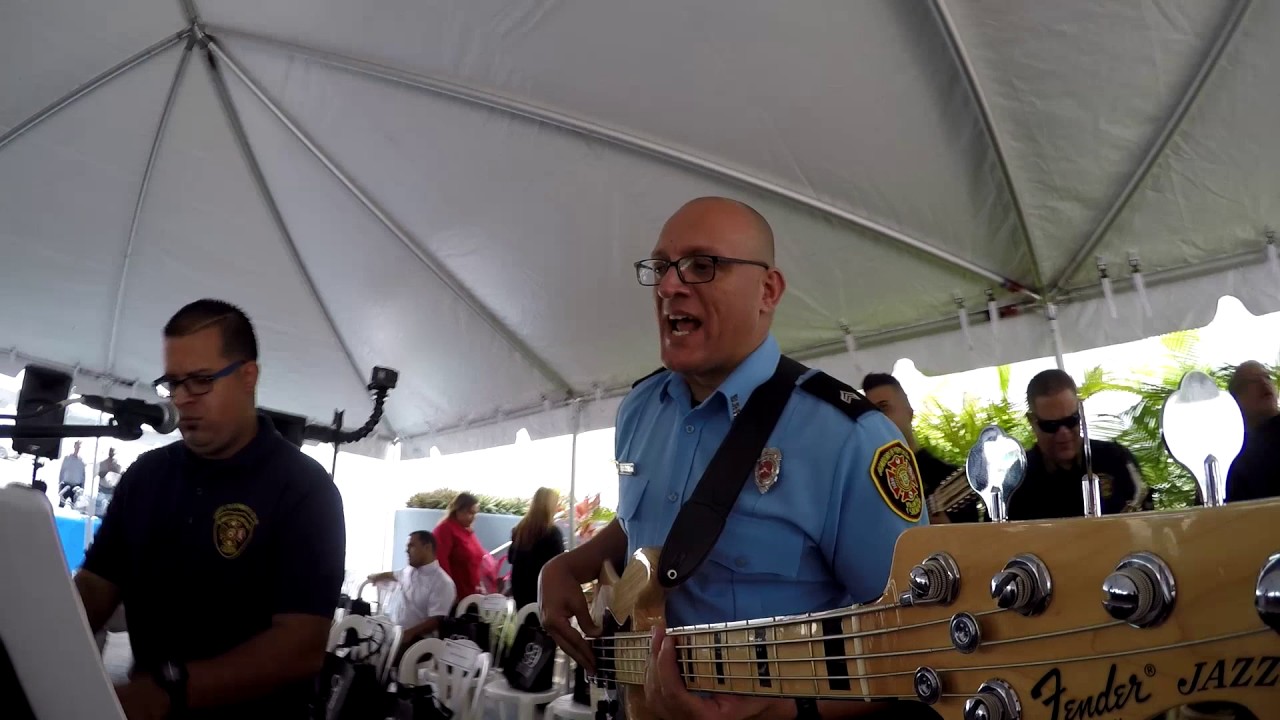 Banda Cuerpo de Bomberos de PR (Cúcala-Salsa) - YouTube