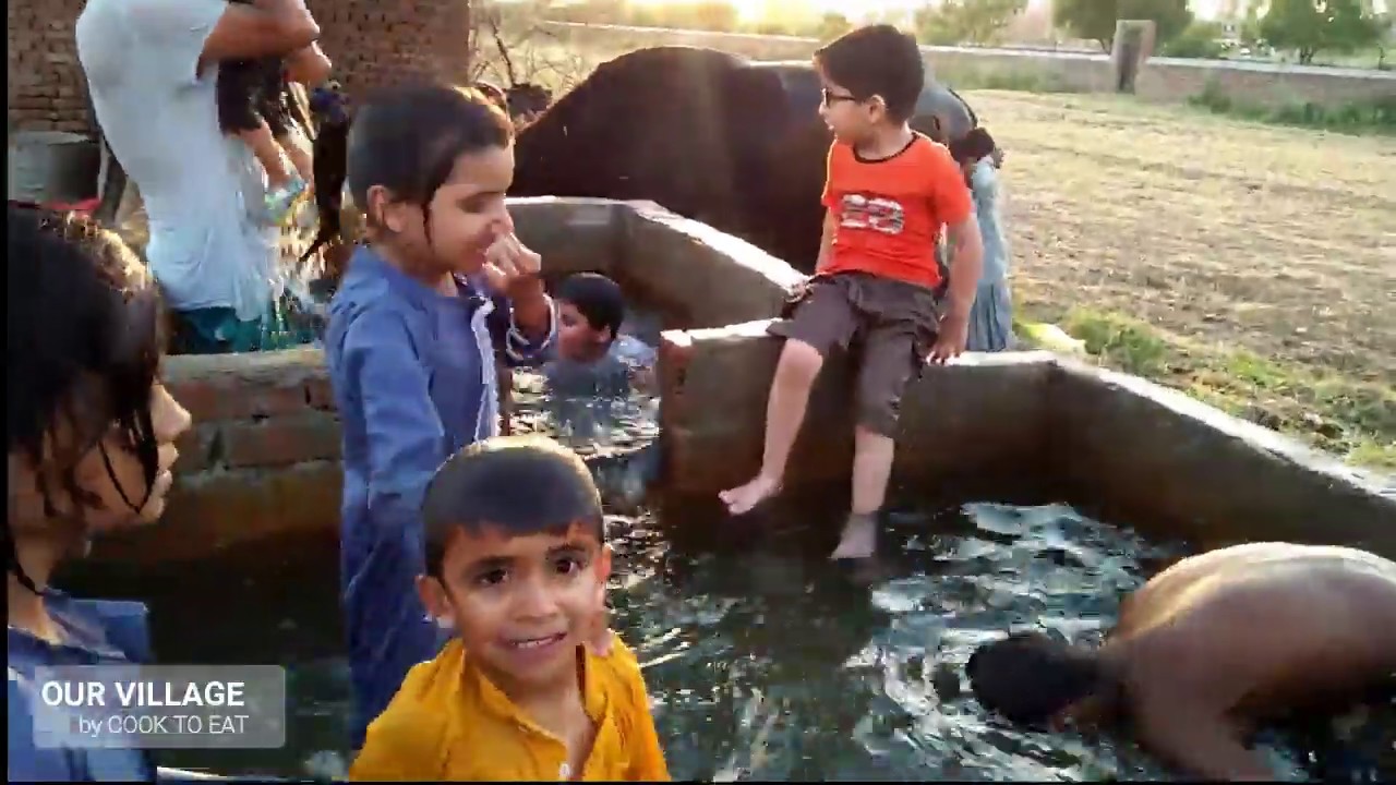 Children Summer Bath in villages | Swimming and Jumping in Tubewell ...