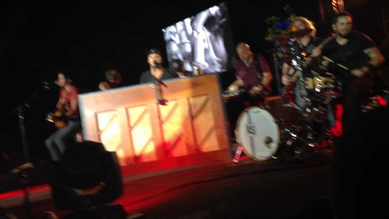 Luke Bryan- Play it Again Tallahassee Farm tour 2013 - YouTube