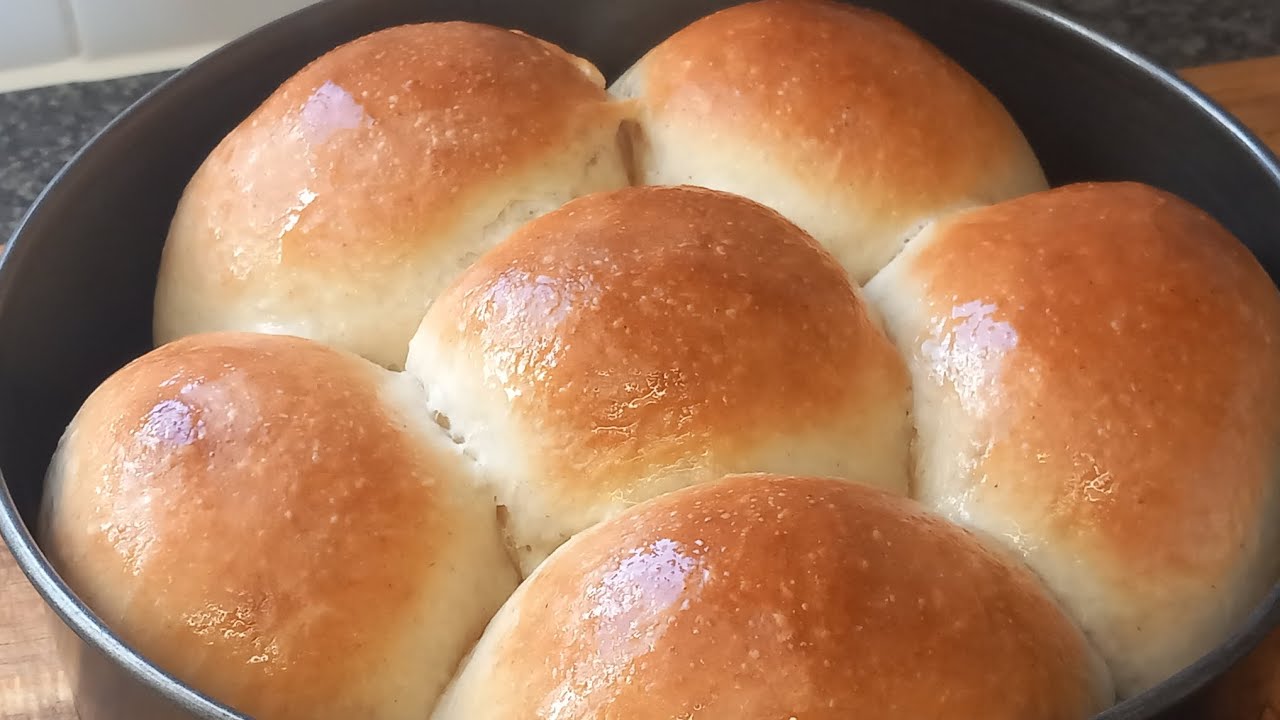 HOW TO MAKE SOFT BREAD AT HOME. JINSI YA KUPIKA BANZI.. - YouTube