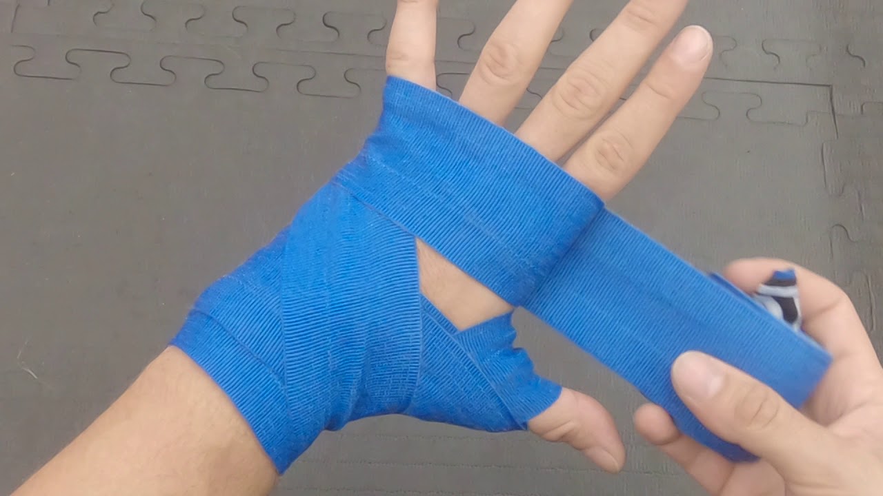 Boxing, how to wrap your hands - YouTube