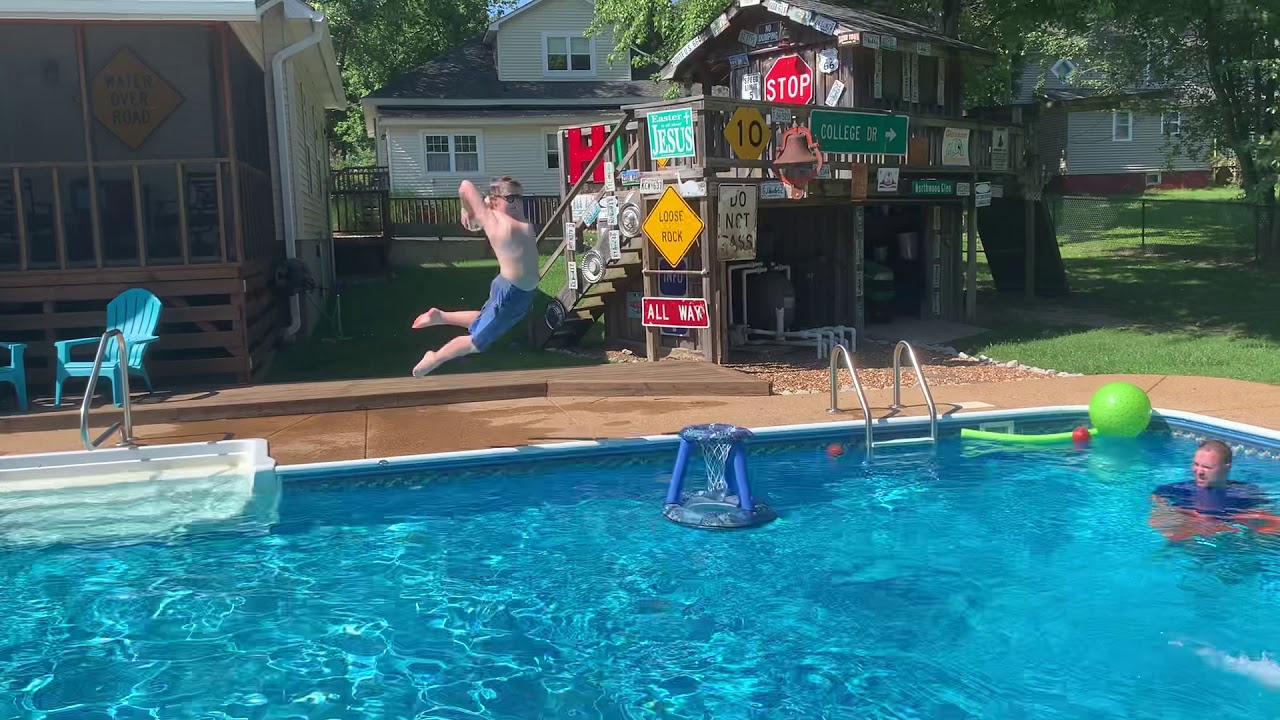 Dunk 11 pool - YouTube