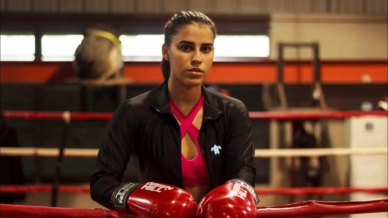 Boxeadora Aficionada Modelo Miss Teen Borinquen en Glamping the SKY ...