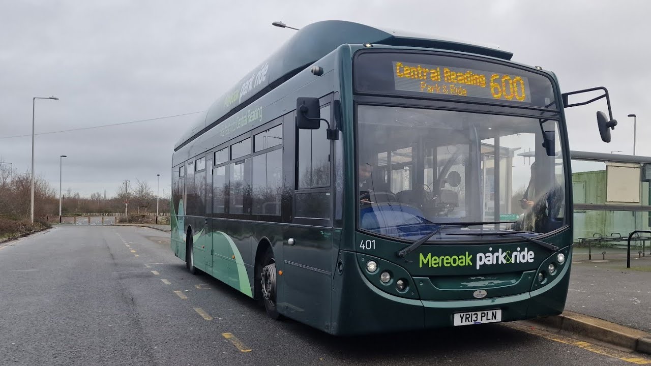 Reading Buses Scania K270UB Enviro 300 SG YR13 PLN (401) on 600 to ...