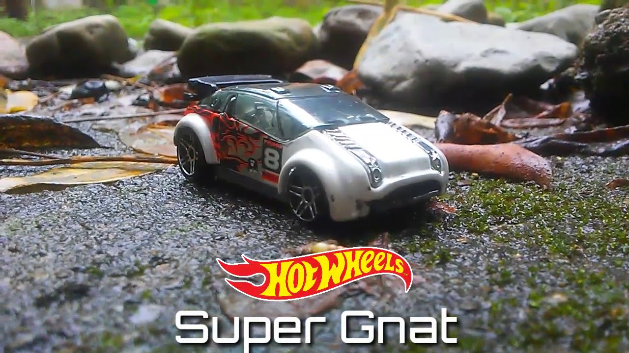Hot wheels super gnat review! - YouTube