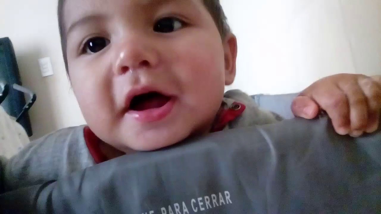 BeBes gritando - YouTube