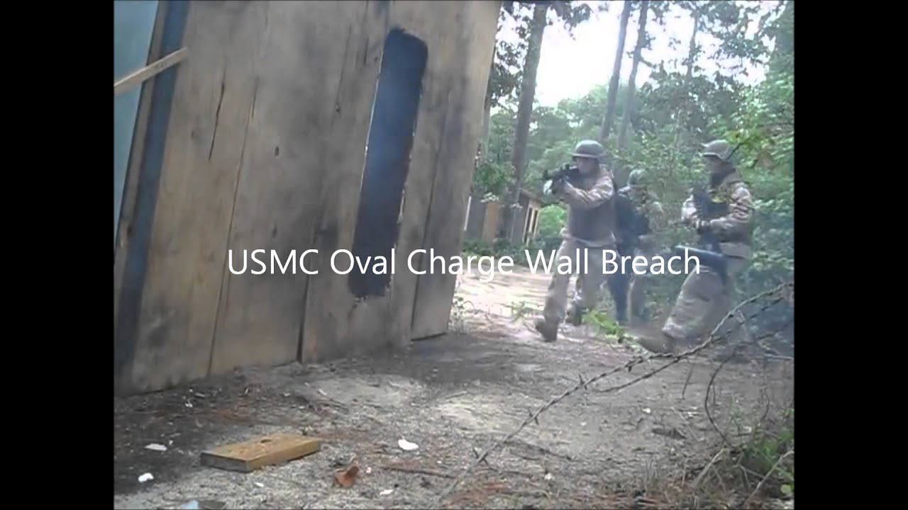 USMC Oval Charge Wall Breach - YouTube