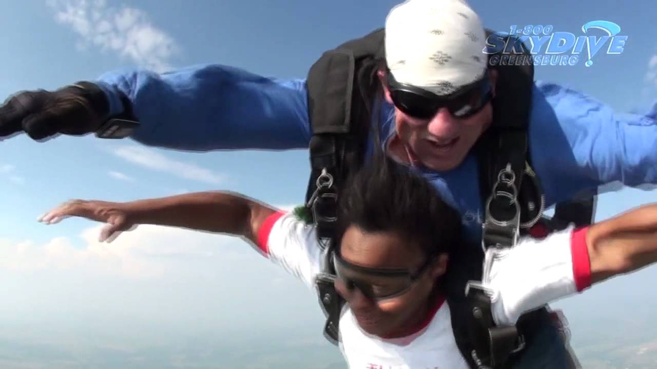 Nila Hammond's Tandem skydive! - YouTube
