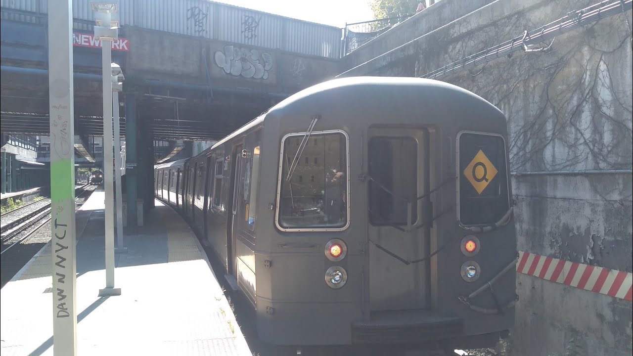 NYC Subway: R68A with a 1986 Diamond Q Rollsign - YouTube