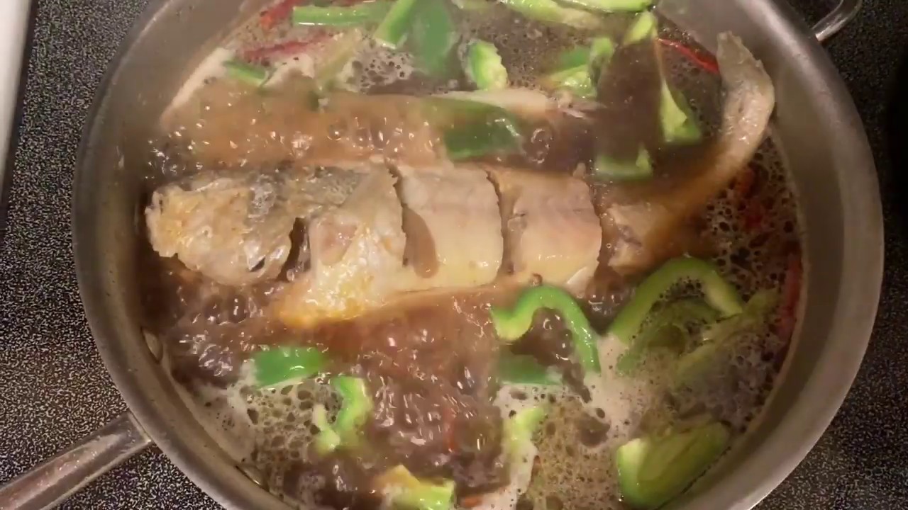 疫情期间把我屯的黄鱼炖炖吃啦！Yellow Croaker Soup with Peppers - YouTube