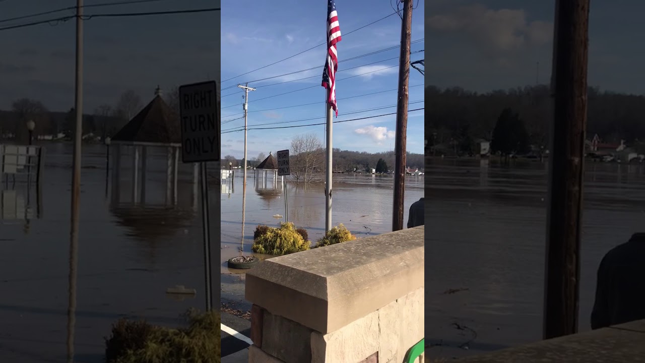 Ohio River flood - Pomeroy - YouTube