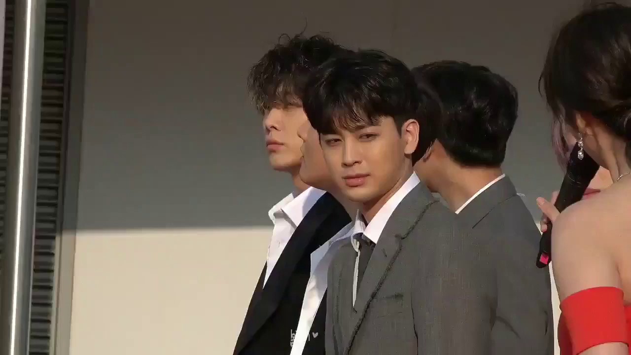 Visual iKON💛 - YouTube