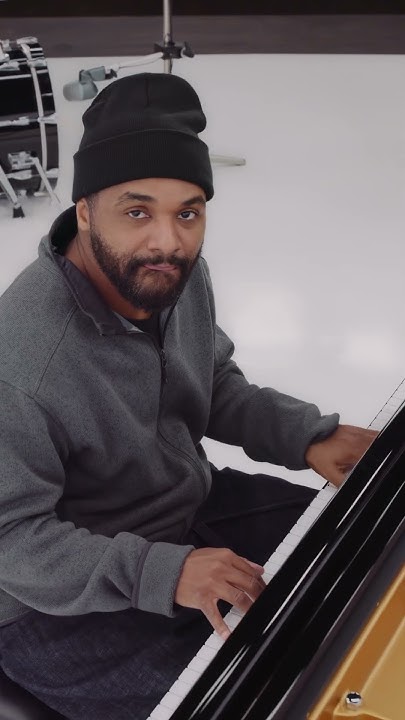 Sullivan Fortner Trio | Blues #ConcertLab - YouTube