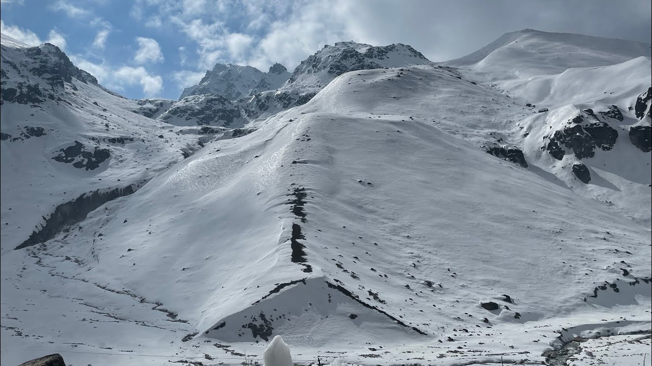 Yumthang valley, Zero point, North Sikkim | Snowfall 🌨️🏔️ - YouTube