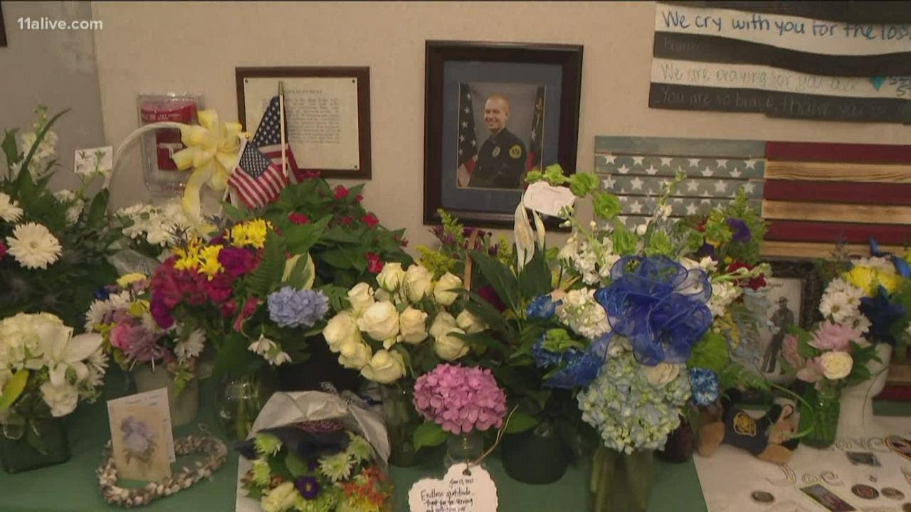 Community remembers Officer Joe Burson - YouTube